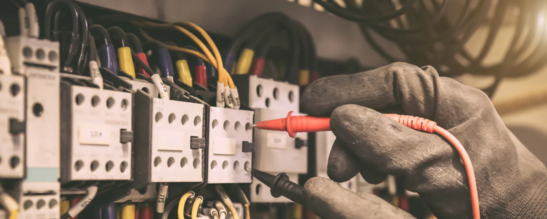 Zo Voorkom Je Stroomstoringen in Huis: Handige Tips voor Veiligheid